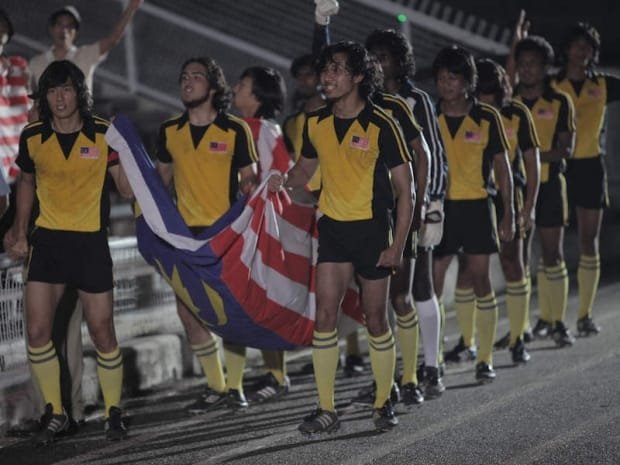 Ola Bola | easternkicks.com