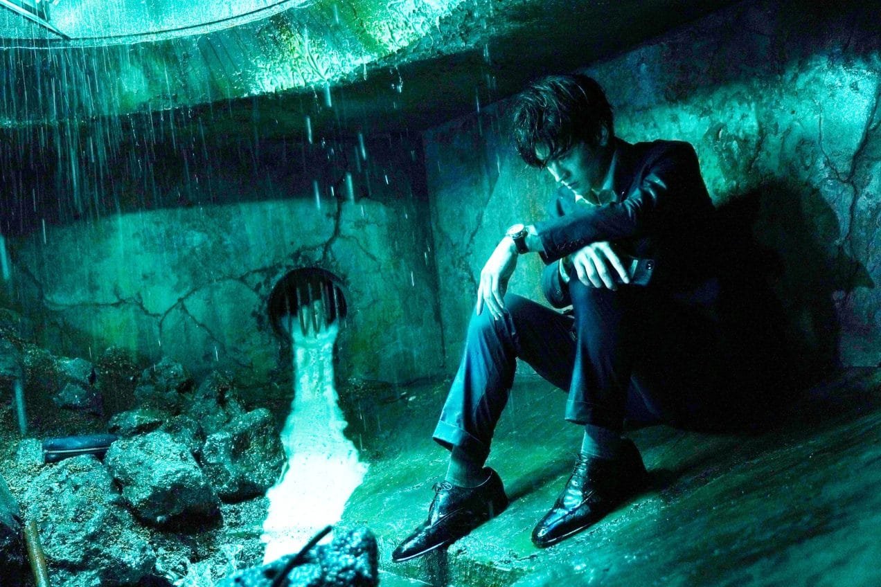 Movie Review Manhole